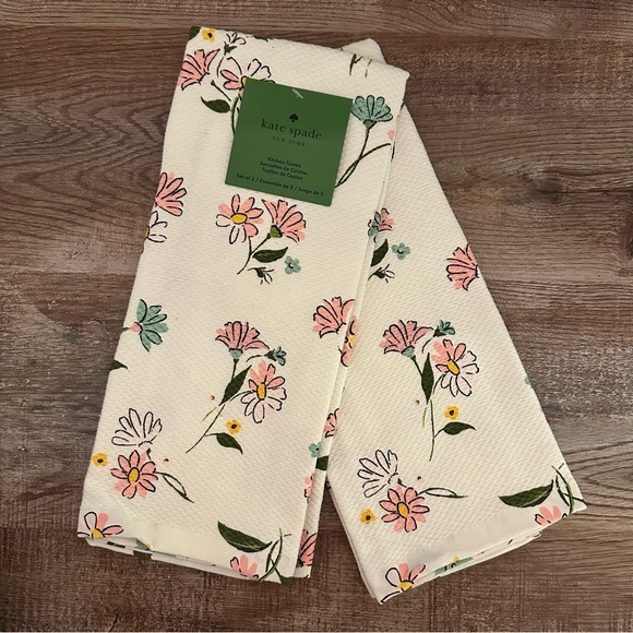 kate spade | Kitchen | Kate Spade New York 2pck Kitchen Towels Spring ...